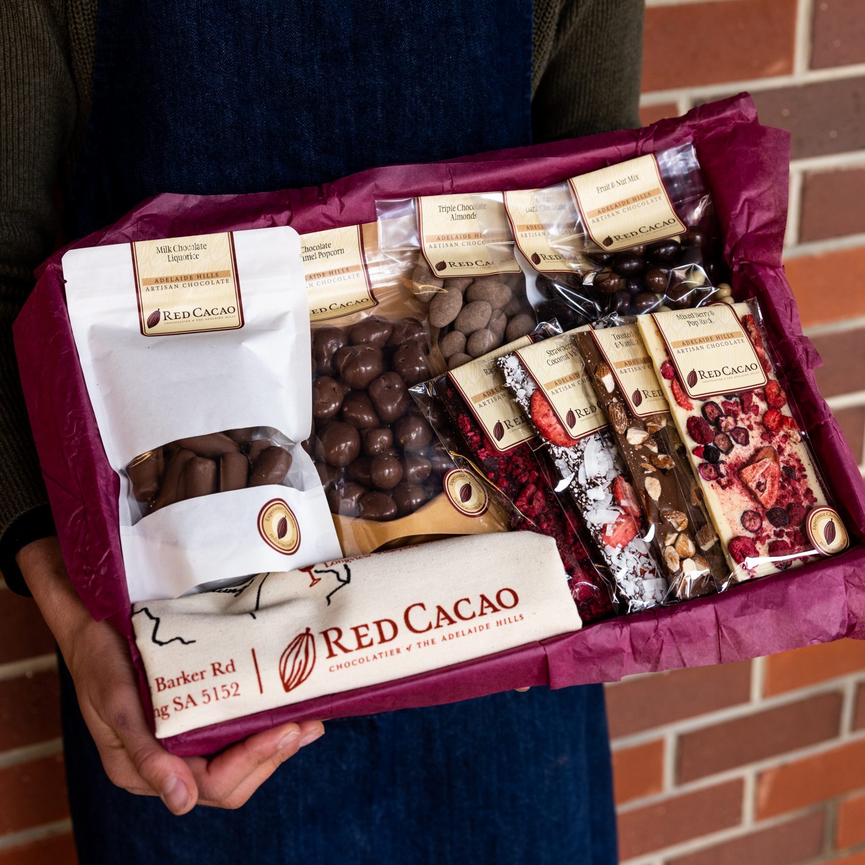 Gifting – Red Cacao